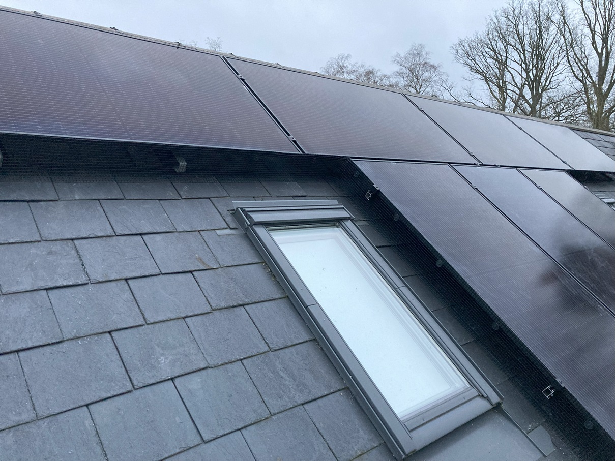 Solar PV slate roof