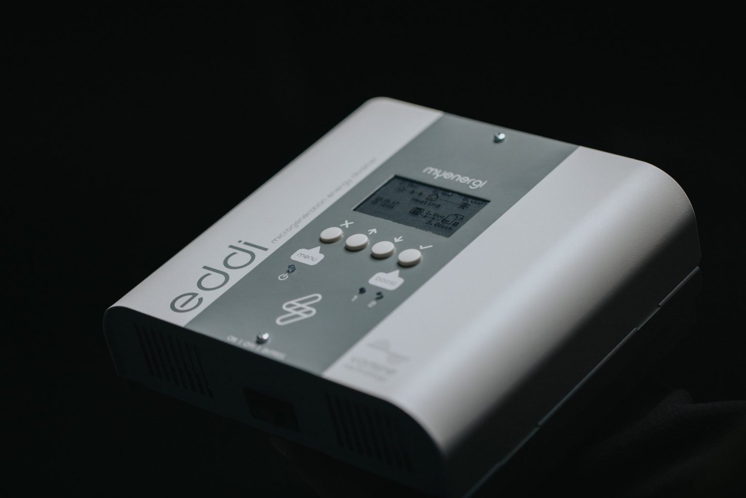 What Is a Power Diverter and How Does It Function With Solar PV Systems ...